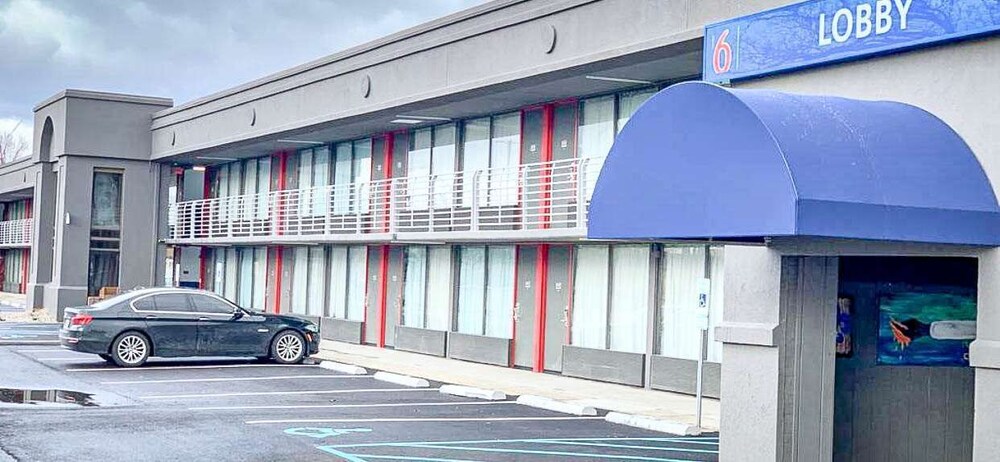 Motel 6 Louisville, Ky- Airport/ Fair Expo【 2025年最新の料金比較・口コミ・宿泊予約 ...