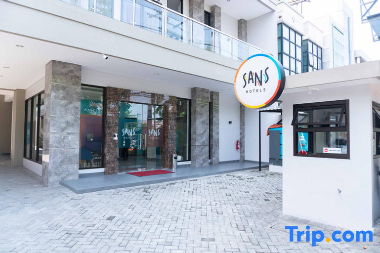 Sans Hotel Rajawali Surabaya【 2025年最新の料金比較・口コミ・宿泊予約 】 - トラベルブック(TravelBook)